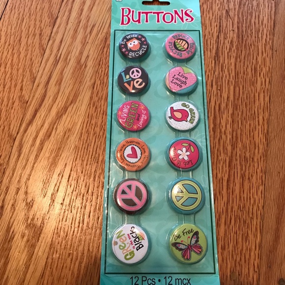 Other | Small Buttons Go Green Earth Recycle Pin | Poshmark